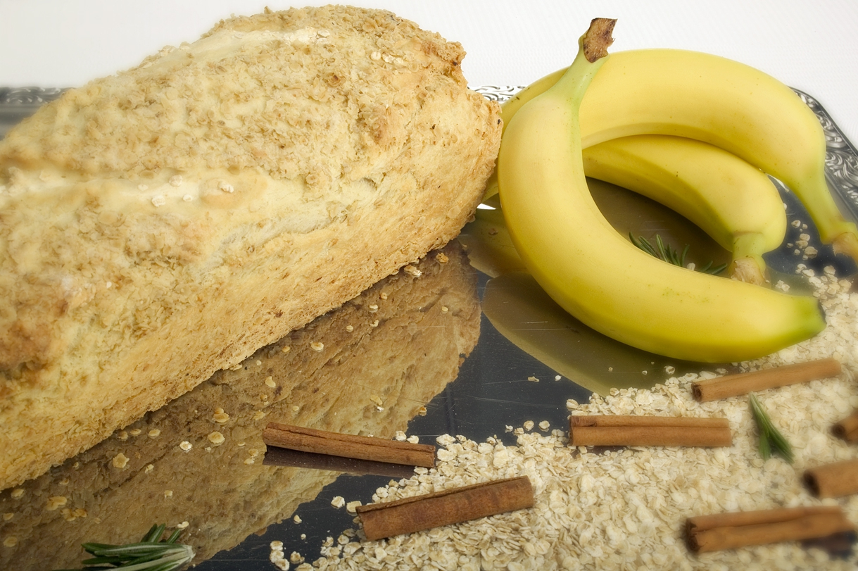 Banan- og havregrynsbrød - Opskrifter.dk
